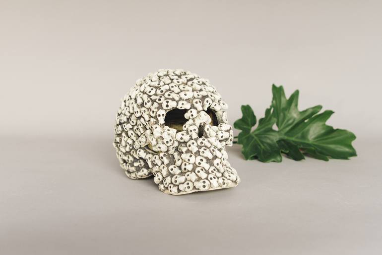 Tzompantli Skull by Omar Hernández Sculpture by Atentica Collective ...