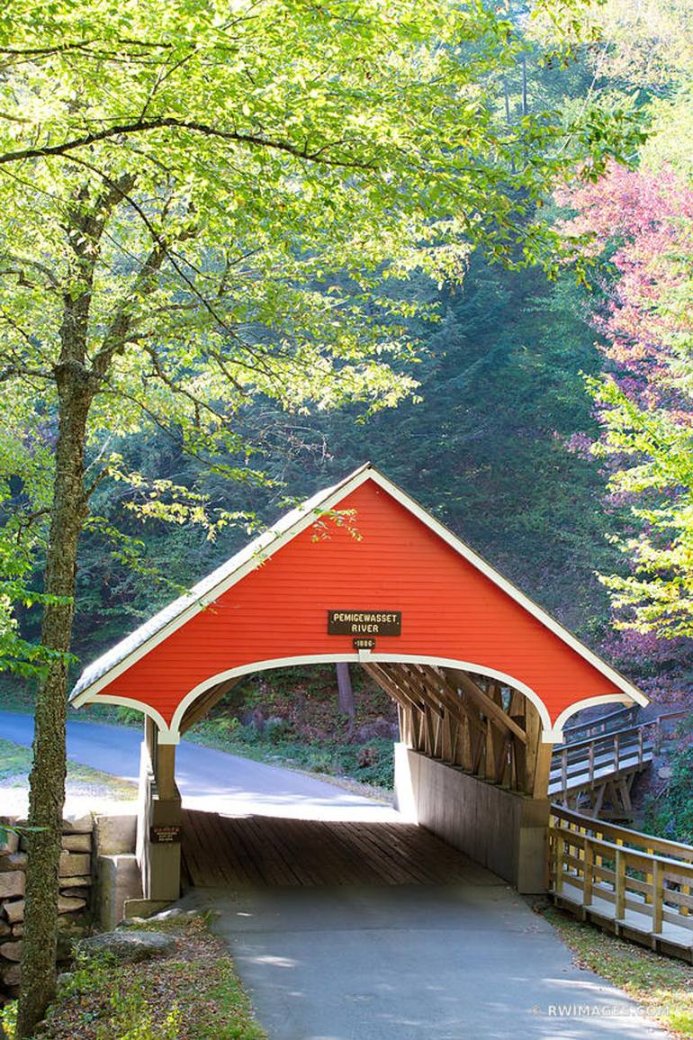 RED COVERED BRIDGE ON PEMIGEWASSET RIVER FRANCONIA NOTCH STATE PARK NEW ...