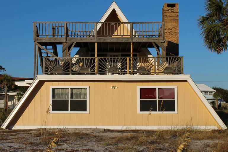 Triangle House on the Redneck Riviera Photography by Emma Hodge ...