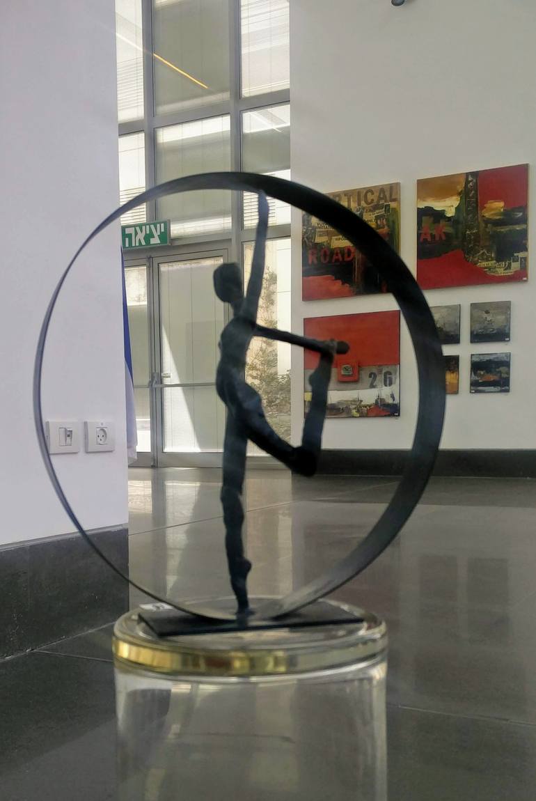 danseuse sur pointe Sculpture by Liliane Danino | Saatchi Art