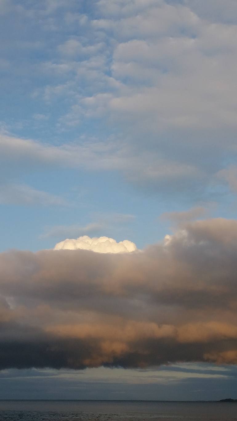 Belfast Lough. (Loughshore at Jordanstown, September 2 2018, 19:35 BST ...