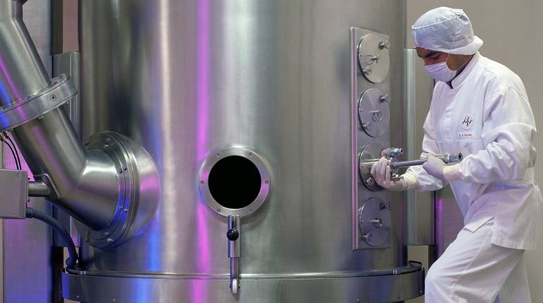 Glatt column spray nozzle placement 2001 Boehringer Ingelheim ...