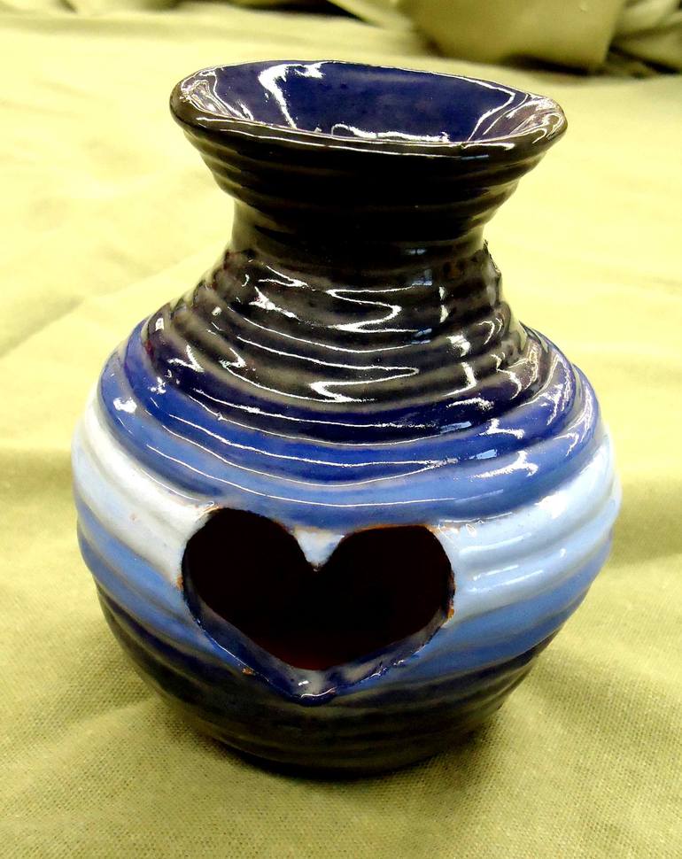 Heart Coil Pot by April Thomas Sculpture by Parkwood High | Saatchi Art