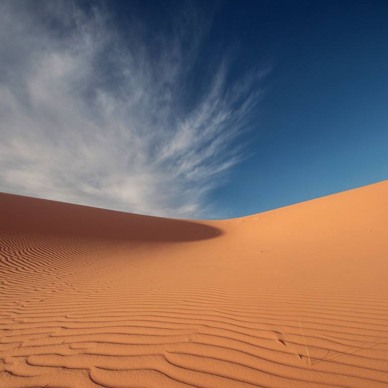 Sahara Desert. Dunes, structures and waves of sand in color. Algeria ...