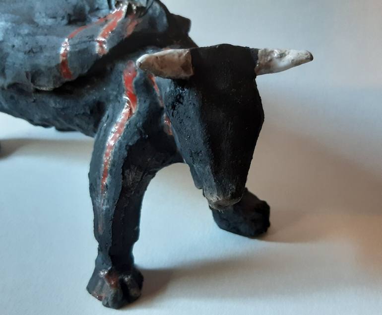 wounded bull Sculpture by ivana barsciglie | Saatchi Art