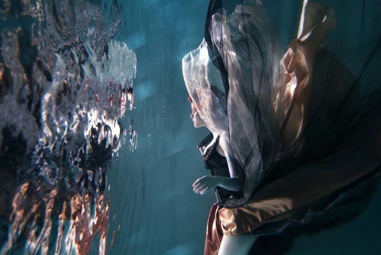 Reflection, underwater photography, girl underwater Photography by Inna ...