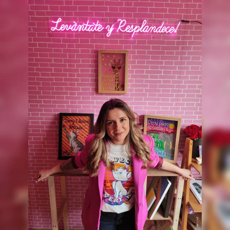 Laura Dionisio | Saatchi Art