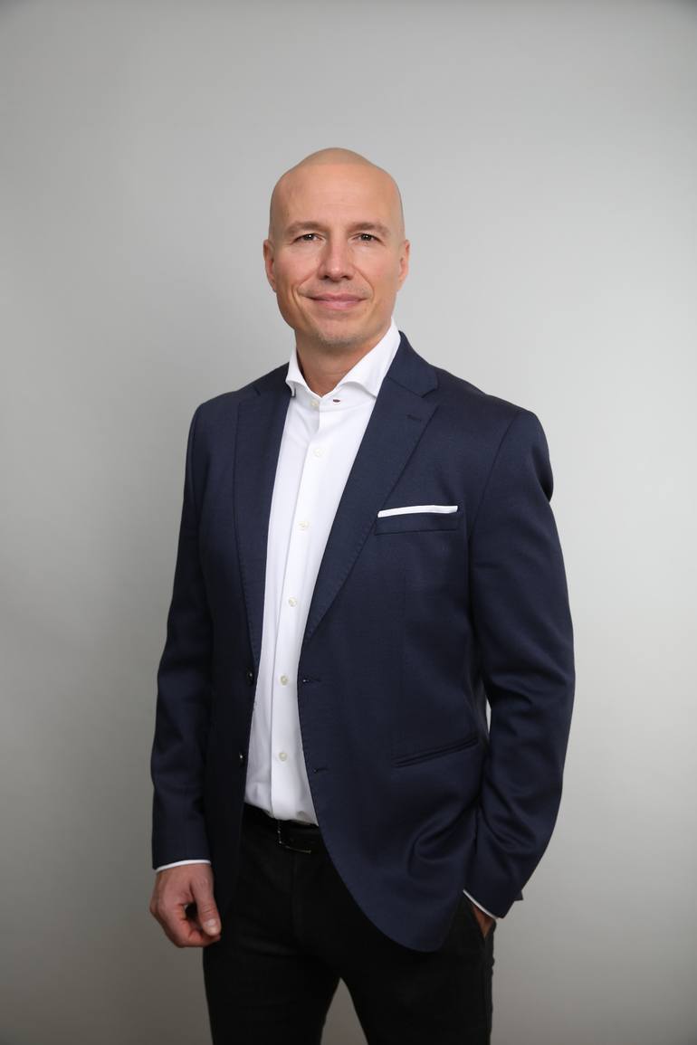 Srdan Vranjes | Saatchi Art