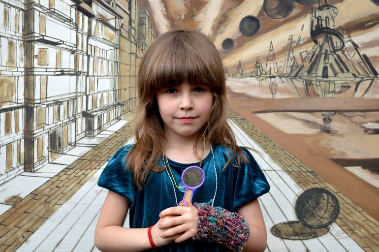 Eva,daughter of the artist. Photography by marek izydorczyk | Saatchi Art