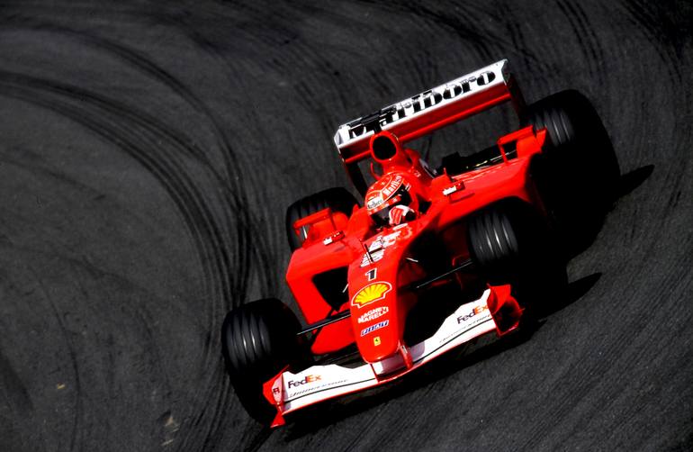 Monza 2001. Ferrari en rouge et noir en hommage aux attentas de New ...